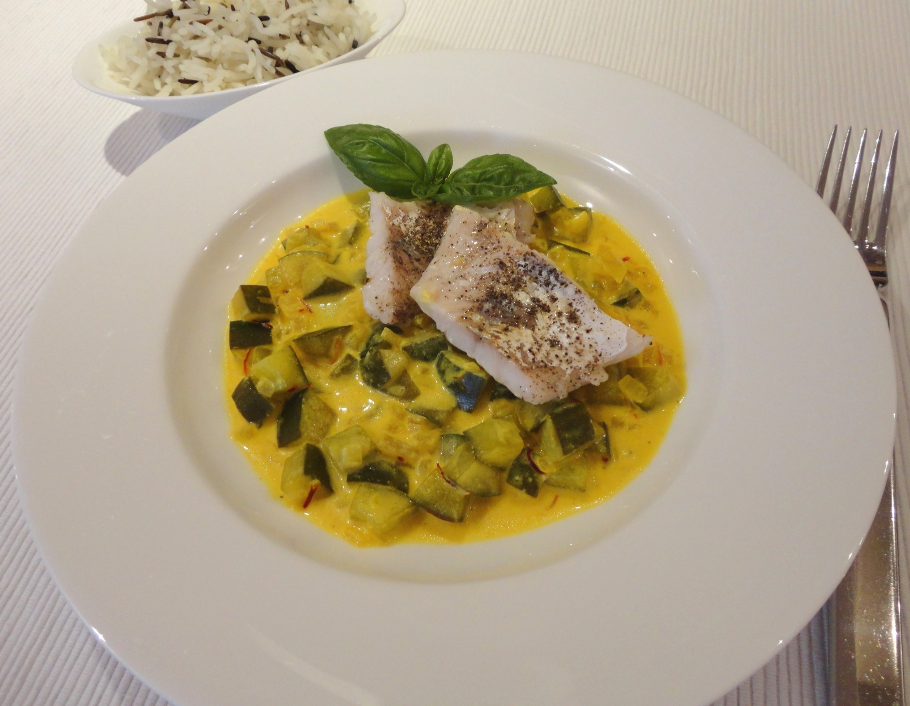 - Zanderfilet mit Gurken Safransauce - - Lothar A. Berktold