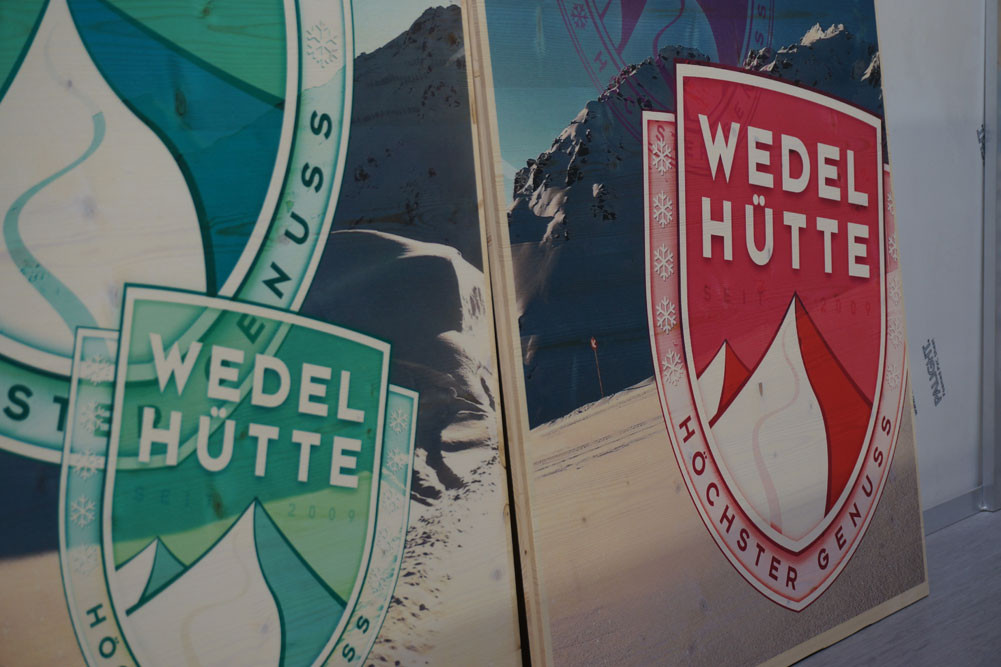 Schilder, Wegweiser und Werbetafeln - WERBETECHNIK & DRUCK TIROL - HERR ...