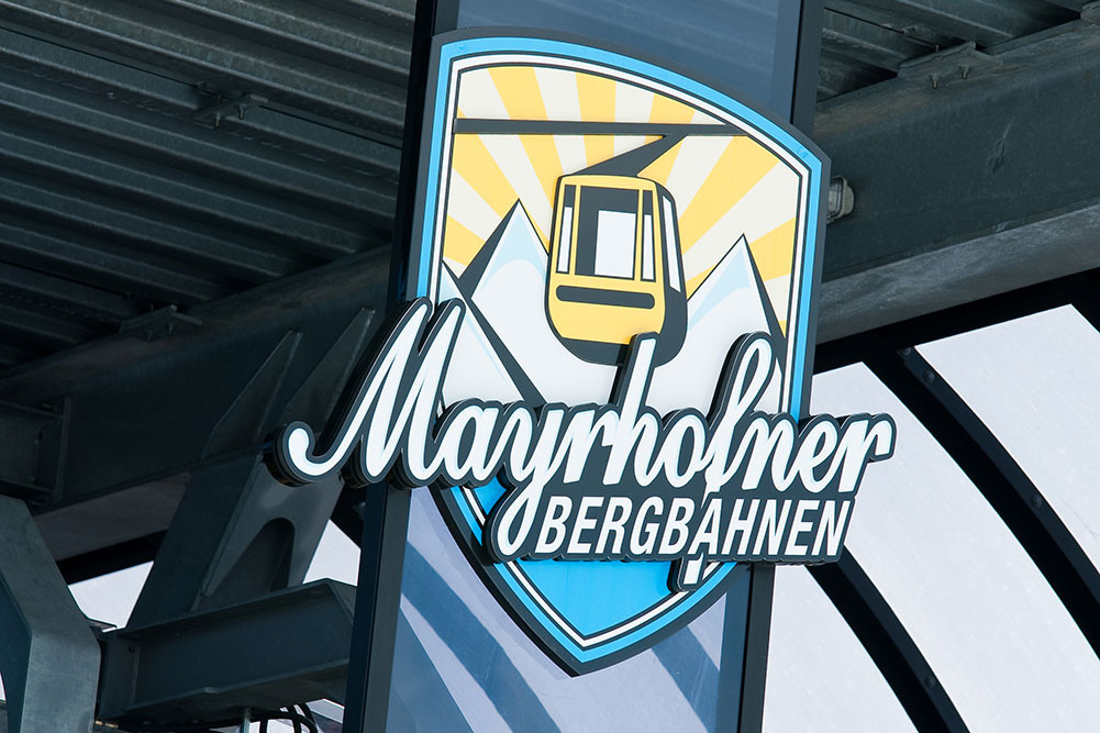 Schilder, Wegweiser und Werbetafeln - WERBETECHNIK & DRUCK TIROL - HERR ...