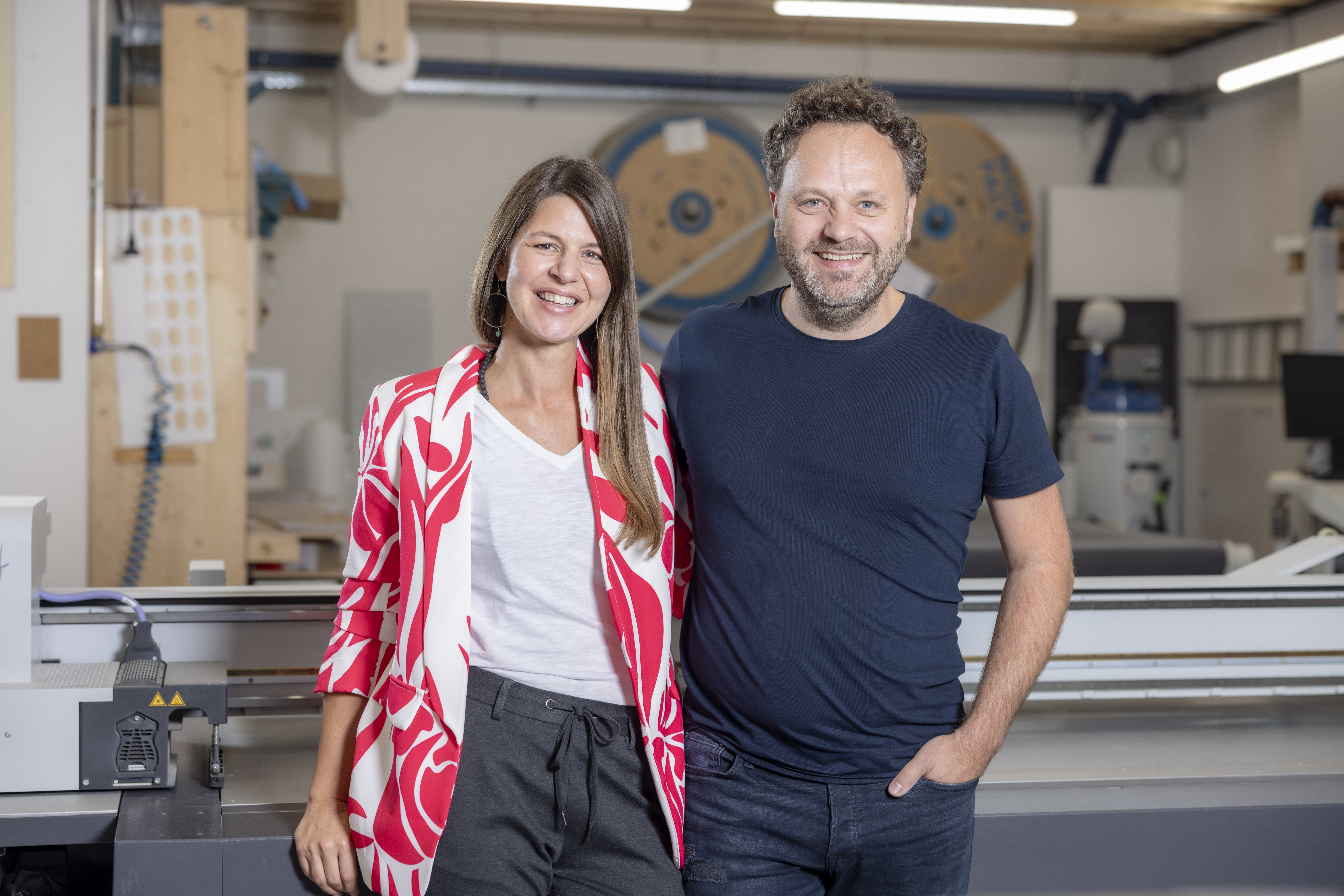 Schilder, Druck, Beschriftung, Lasergravur aus Tirol - WERBETECHNIK ...