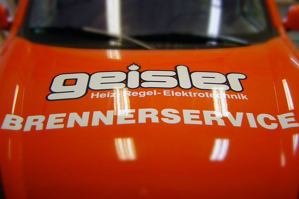 Autobeschriftung und KFZ-Beklebung in Tirol - WERBETECHNIK & DRUCK ...