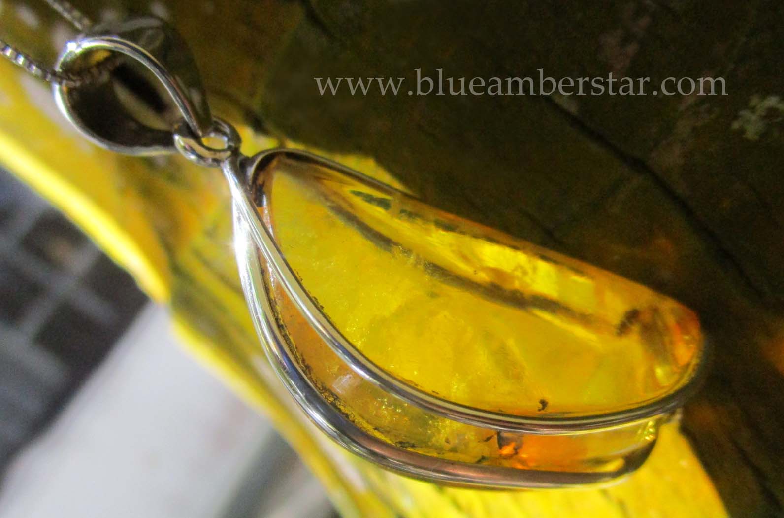 The best jewels of the Dominican Republic - Larimar and Blue Amber