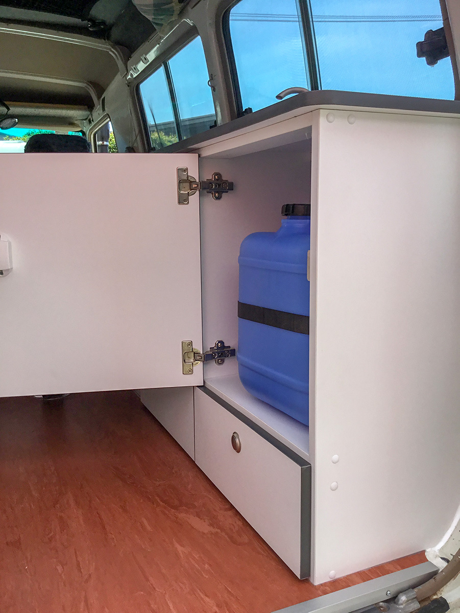 Troopcarrier 4x4 camper - Southern Spirit Campervans- van builds ...