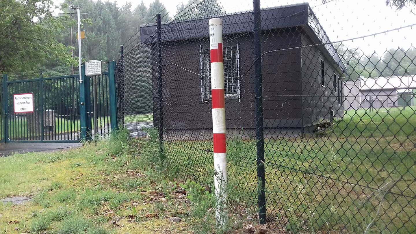 Die Nato-Pipeline (ceps) endet in Büchel / Alflen. Flugbenzin wird ...
