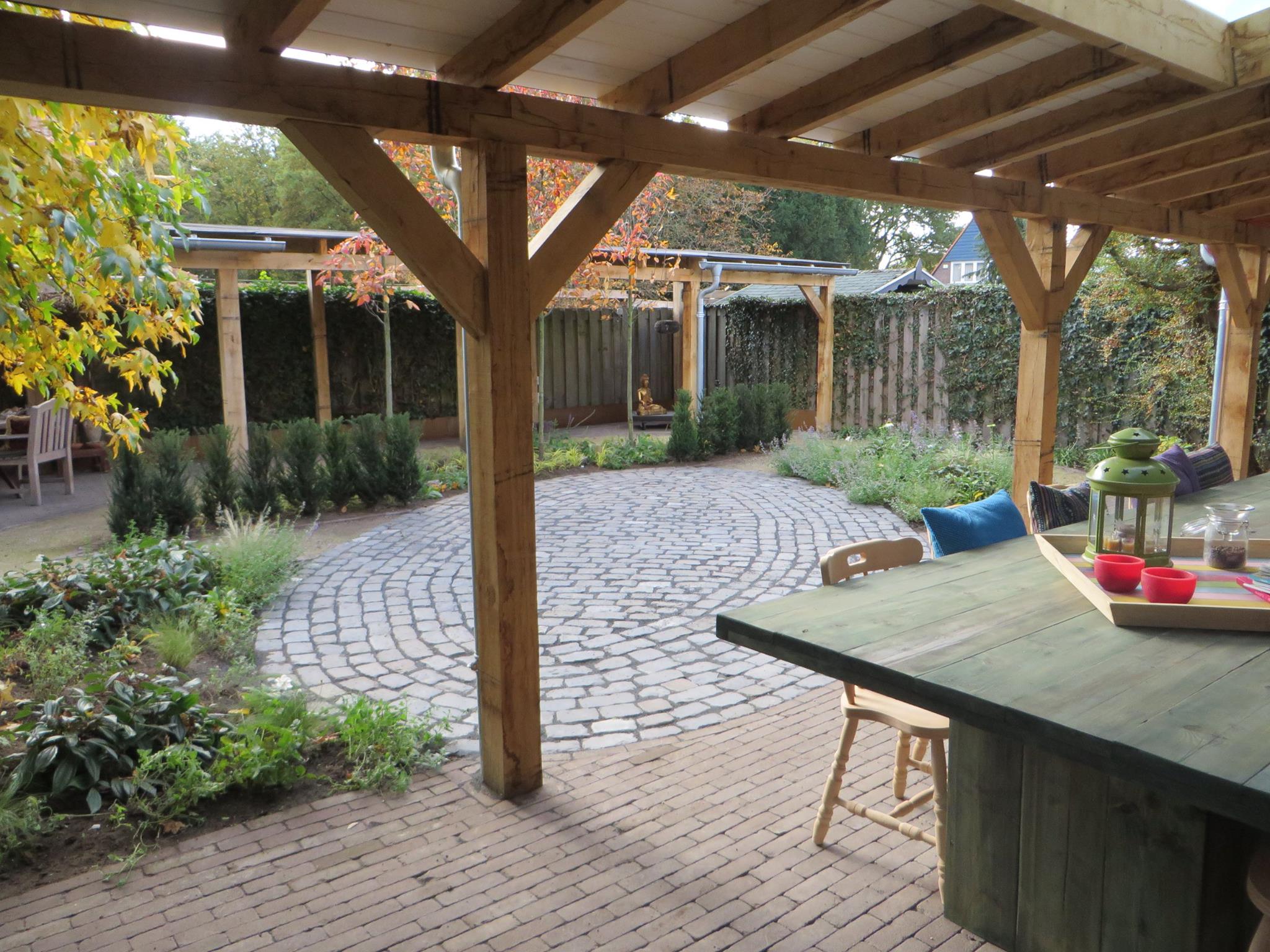 Landelijk moderne tuin met overkappingen - De website van 345tuindesign!