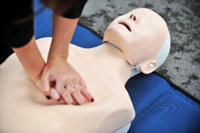 BLS-AED - kurs welte – die ganze Welt der Nothilfe