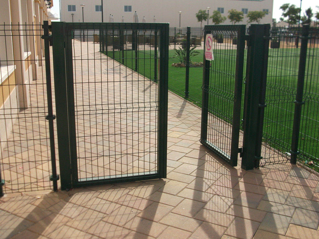 VALLA HERCULES - mallas y postes,vallas de obra,vallas moviles en ...