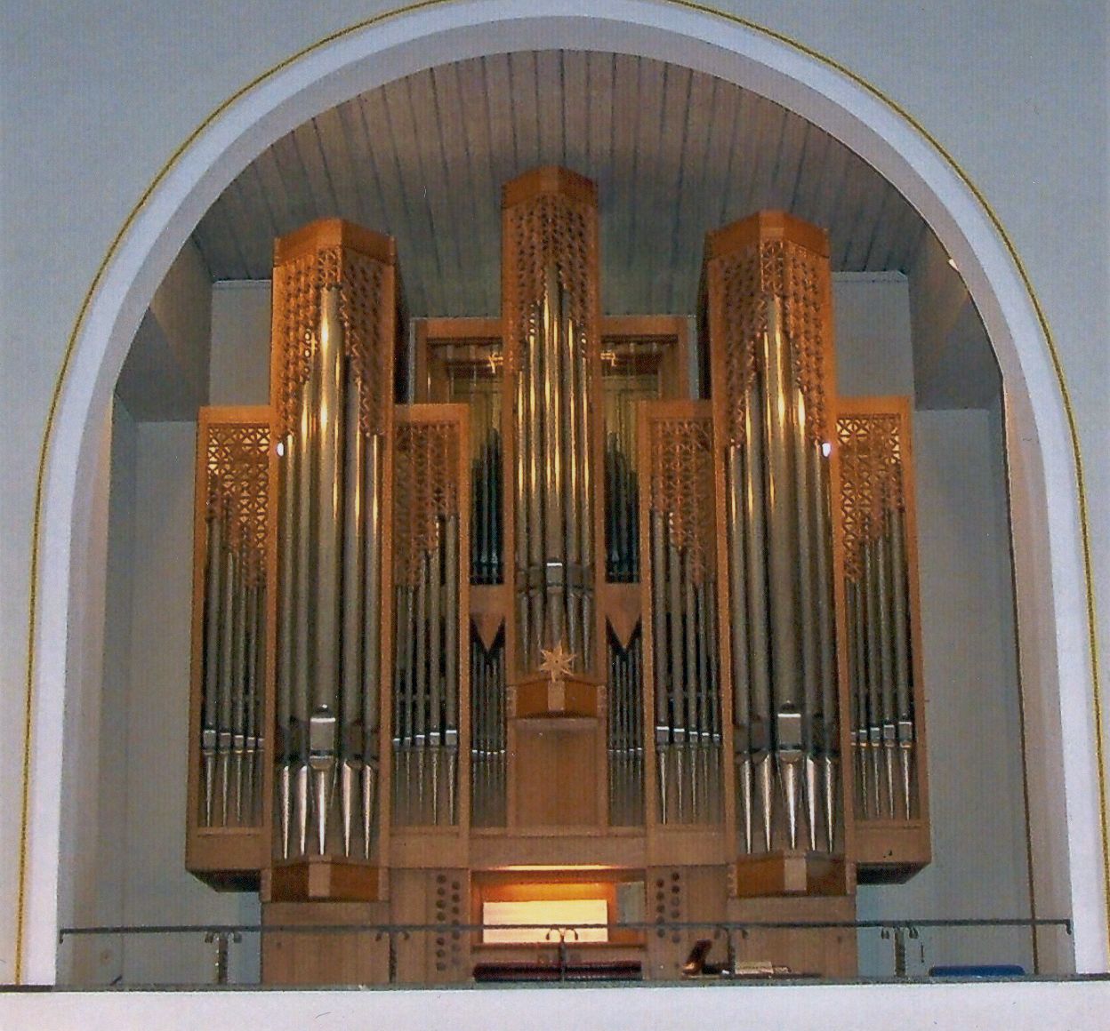 Oberlinger Orgel - Webseite der Pfarrei Christus König Halver