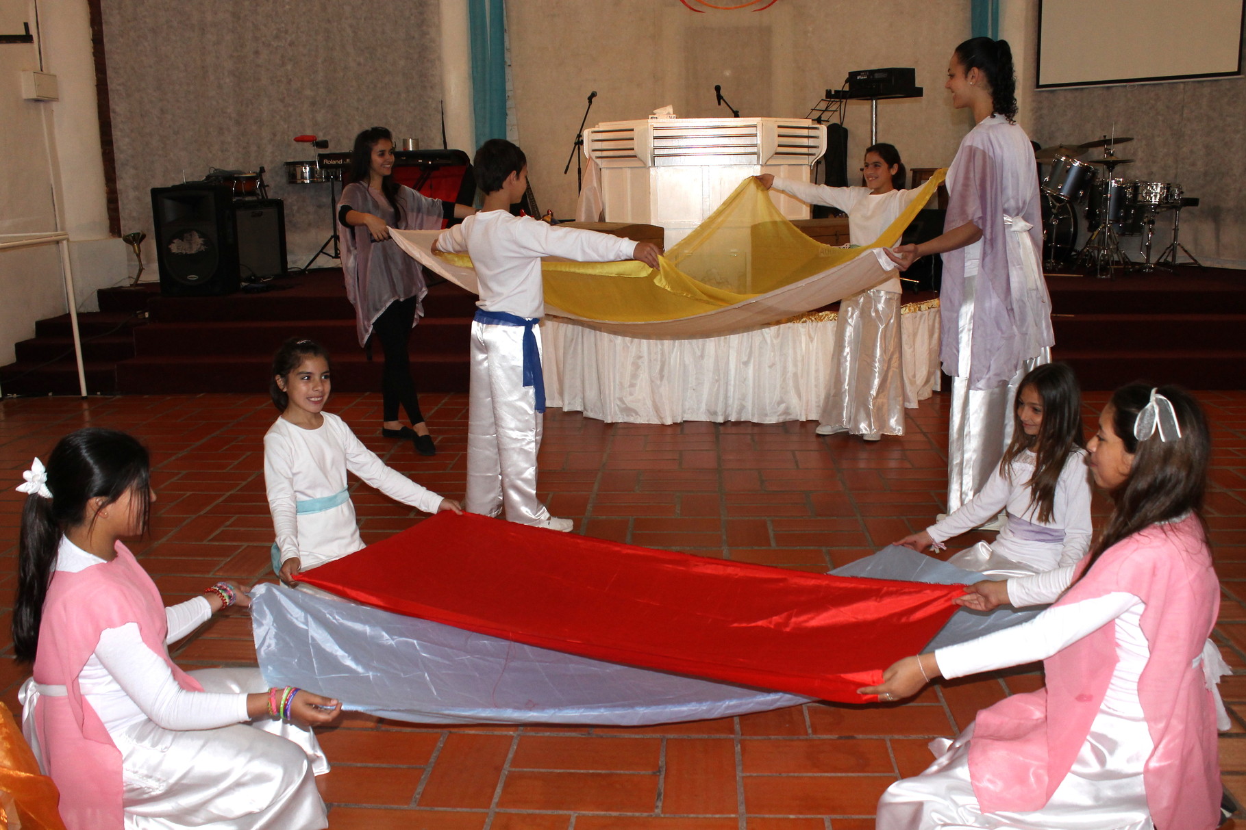 Danza con banderas - Página web de ministeriodedanza