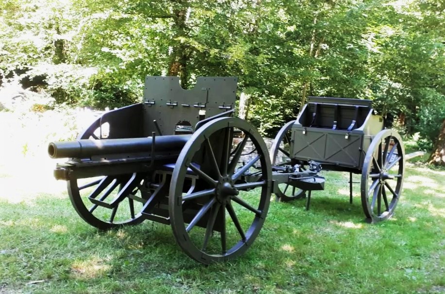 Breech-Loading Cannons - Hermann Salutkanonen - Exklusive Böllerkanonen