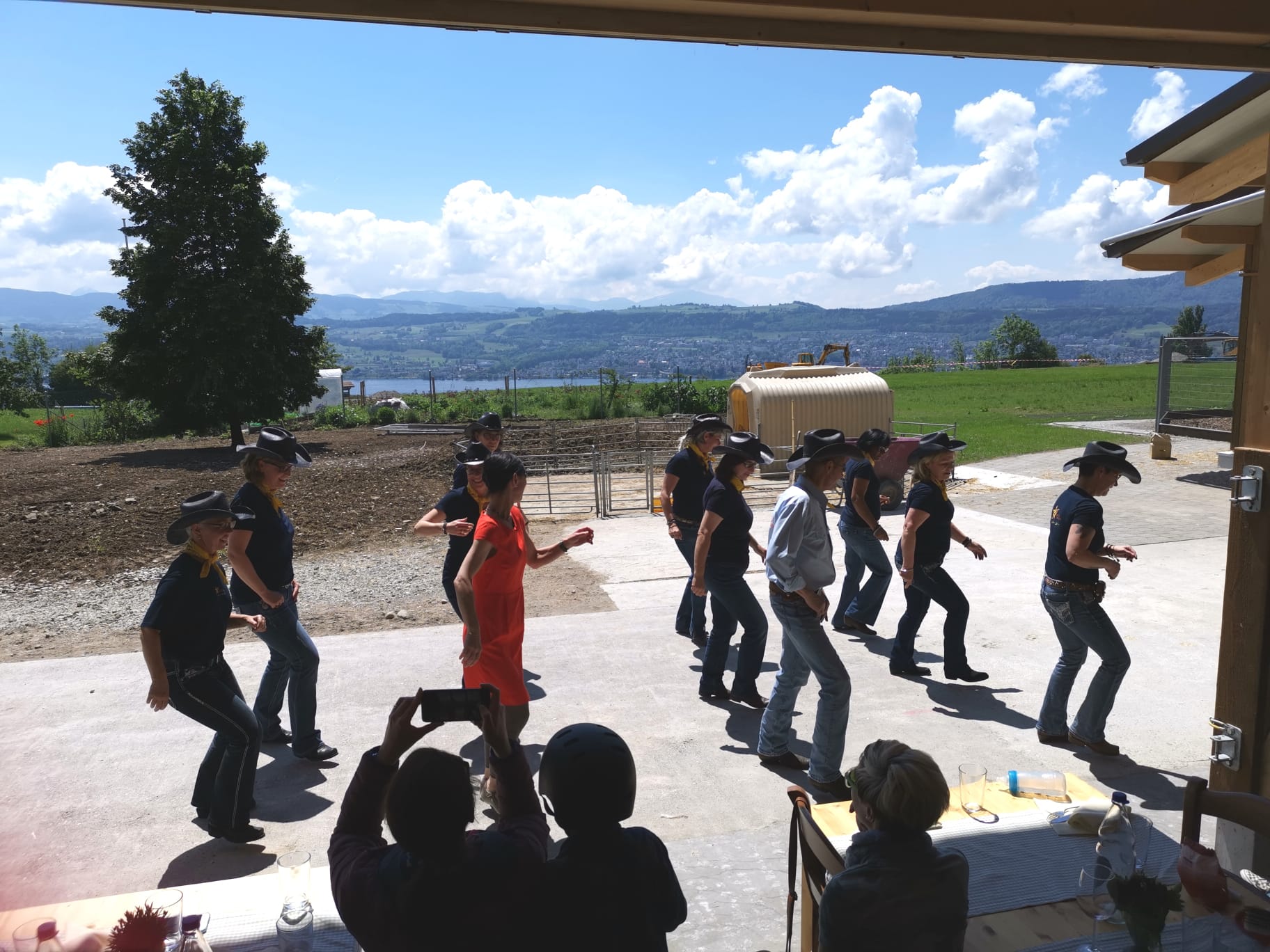 Auftritt Karin Wild‘s 50th Geburtstag - 30.05.19 - Tanzschule Furrer ...