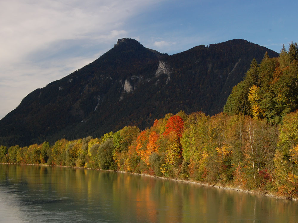 Herbst - Erl - Passions- und Festspielort Erl in Tirol bei Kufstein