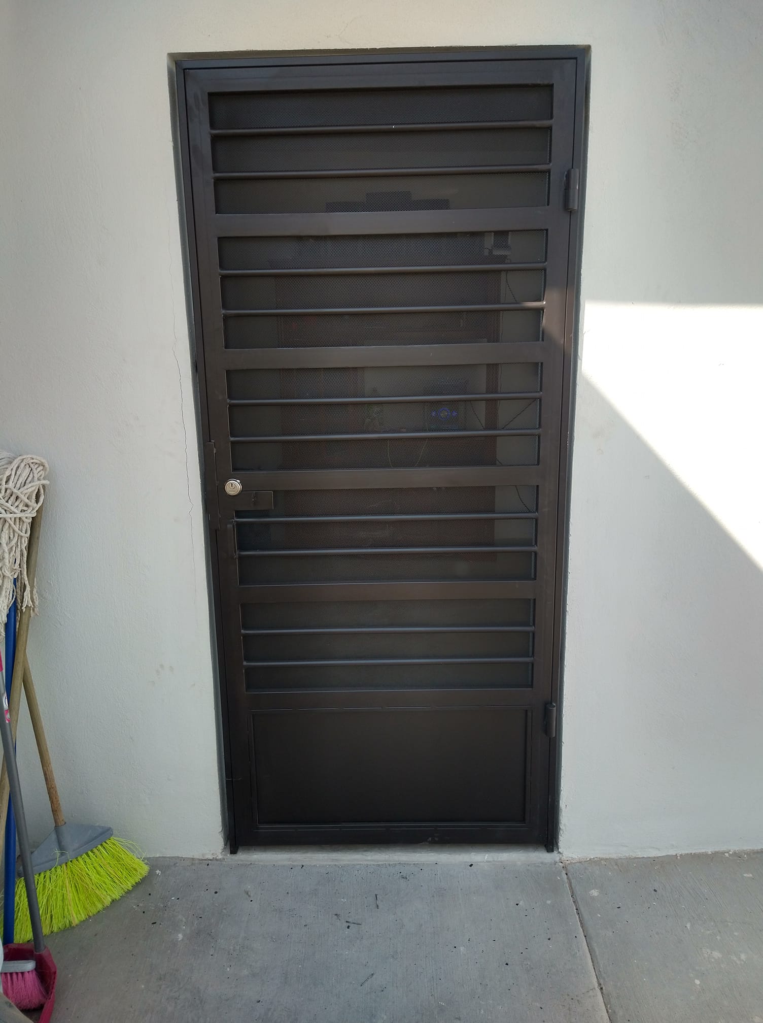 PUERTAS SPRING (MOSQUITERAS) - Página web de herreriaaguirreguadalupechih