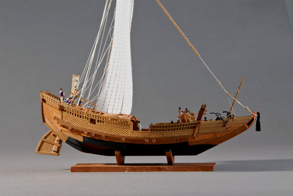 Photo Gallery of Japanese Sailing Ships and Boats - The ROPE Tokyo