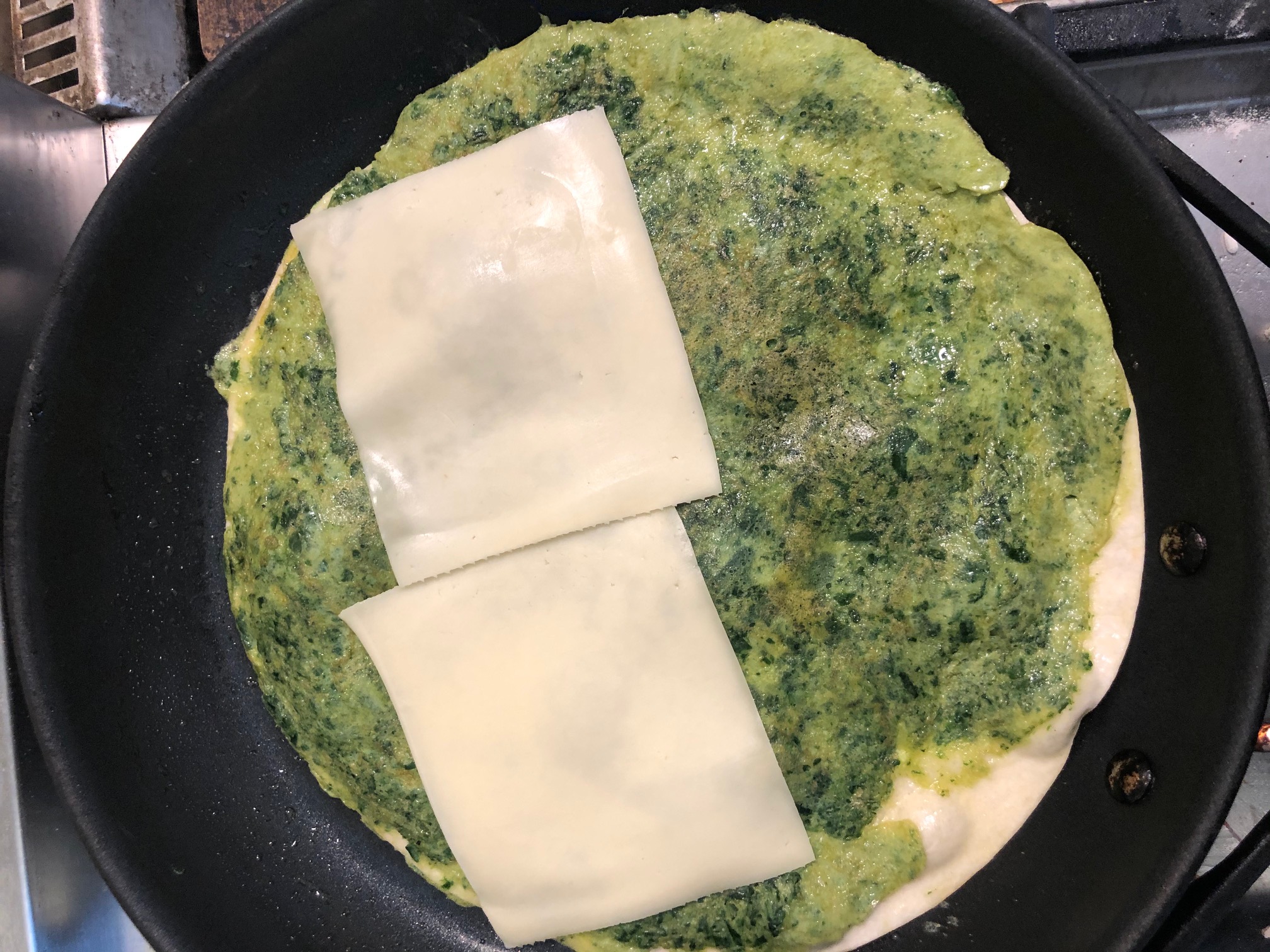 Tortilla-Wrap. Mit eingebackenem Spinat-Omelett. - mix dich glücklich ...