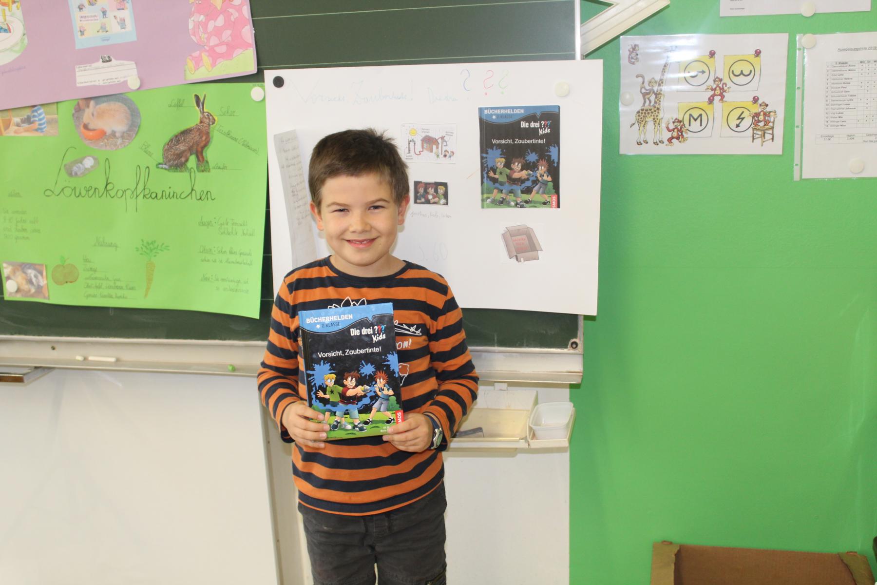 Buchvorstellungen 3. Klasse - volksschule-dorf.at