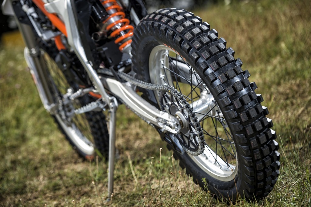 FreeRideのタイヤ。 - 東京都府中市 バイク&オート三輪ショップ FreeRideのタイヤ。 - 東京都府中市 バイク&オート三輪ショップ