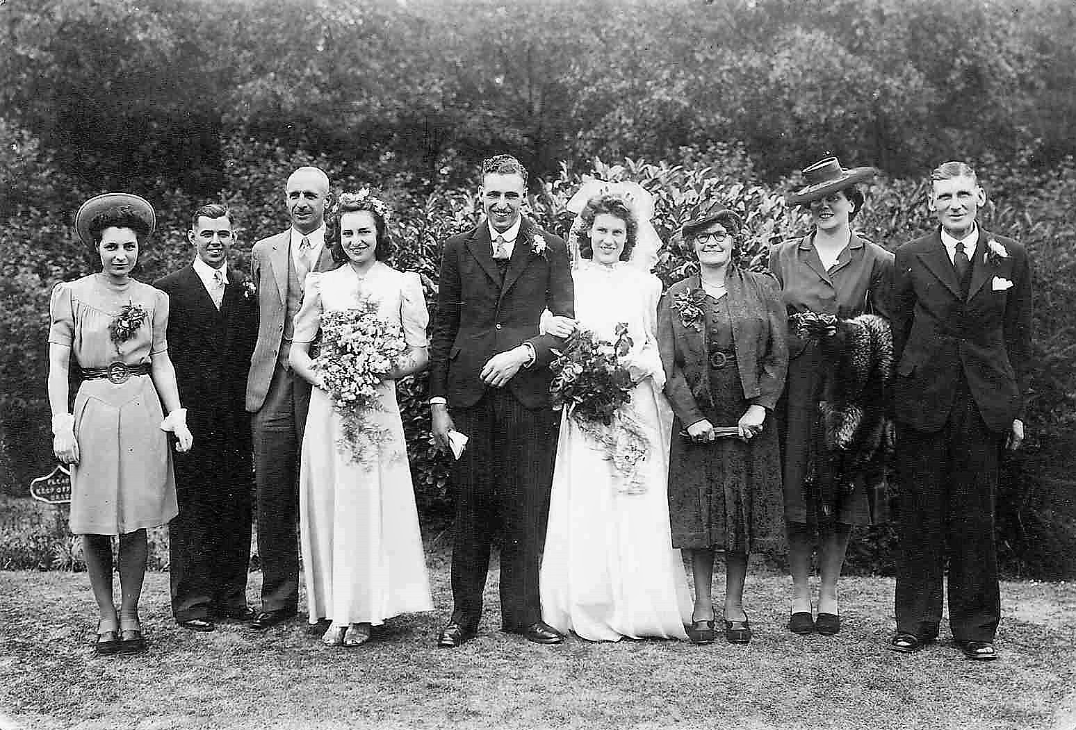 A few photos of Dennis, Dorothy and Doreen Clarke - the-clarkess jimdo ...