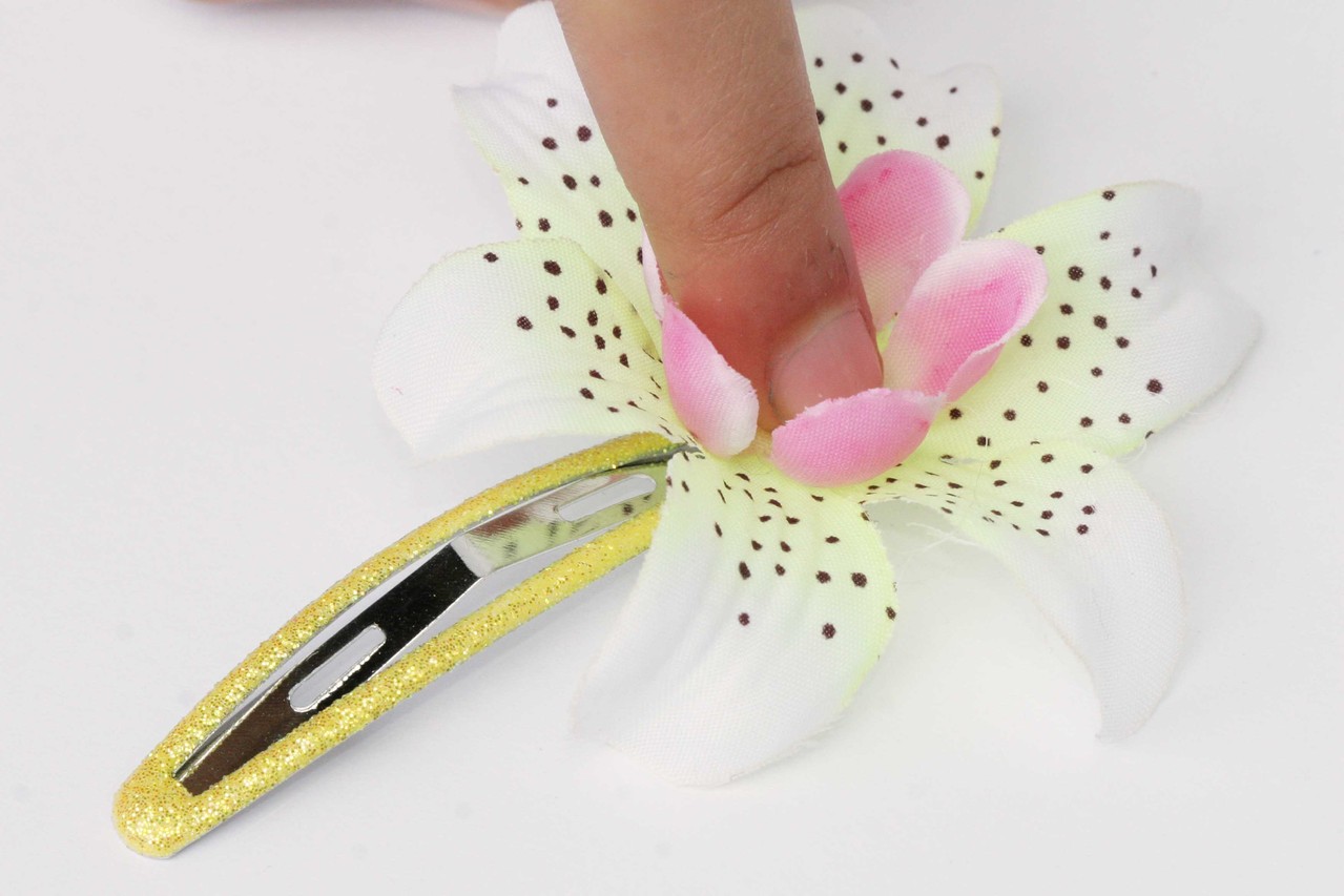DIY Blumen-Haarclips - Lianas Welt verrät dir tolle kreative Ideen für ...