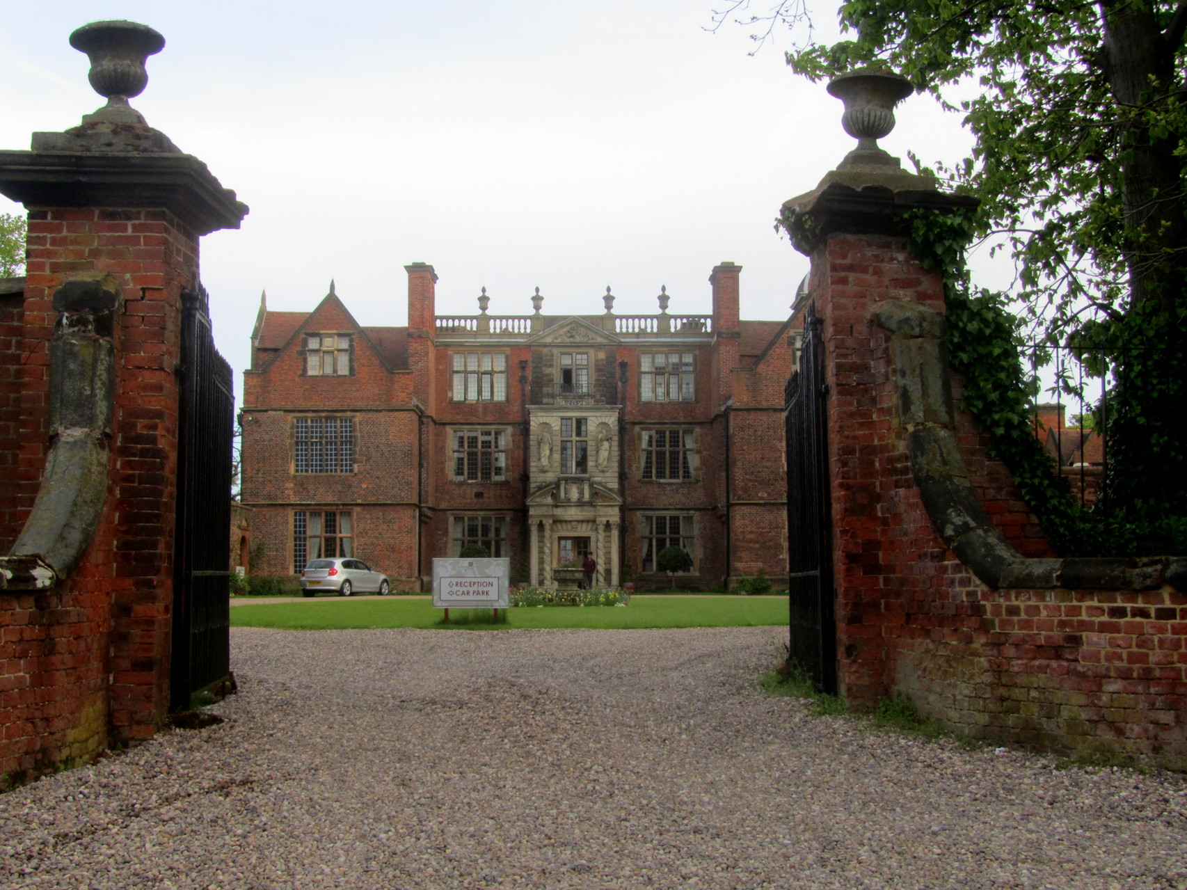 1. Castle Bromwich Hall - Castle Bromwich History for Young People