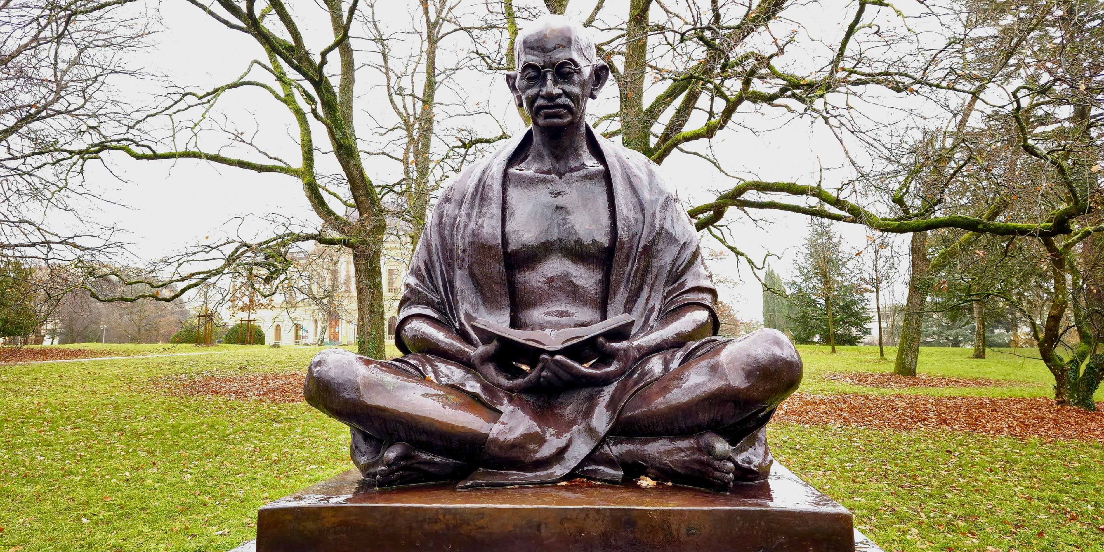 How Gandhi's non-violent Salt March shook the British Empire - History ...