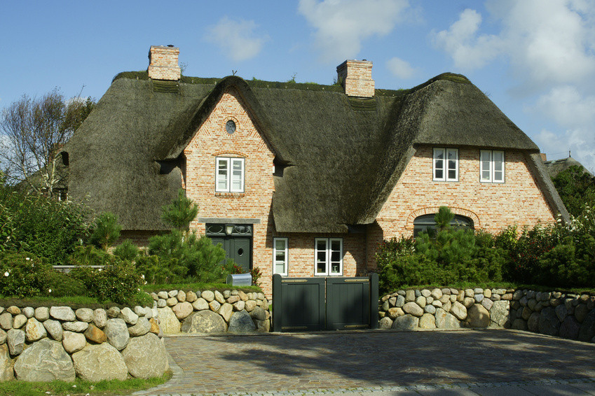Reetdachhaus kaufen - CVM GmbH