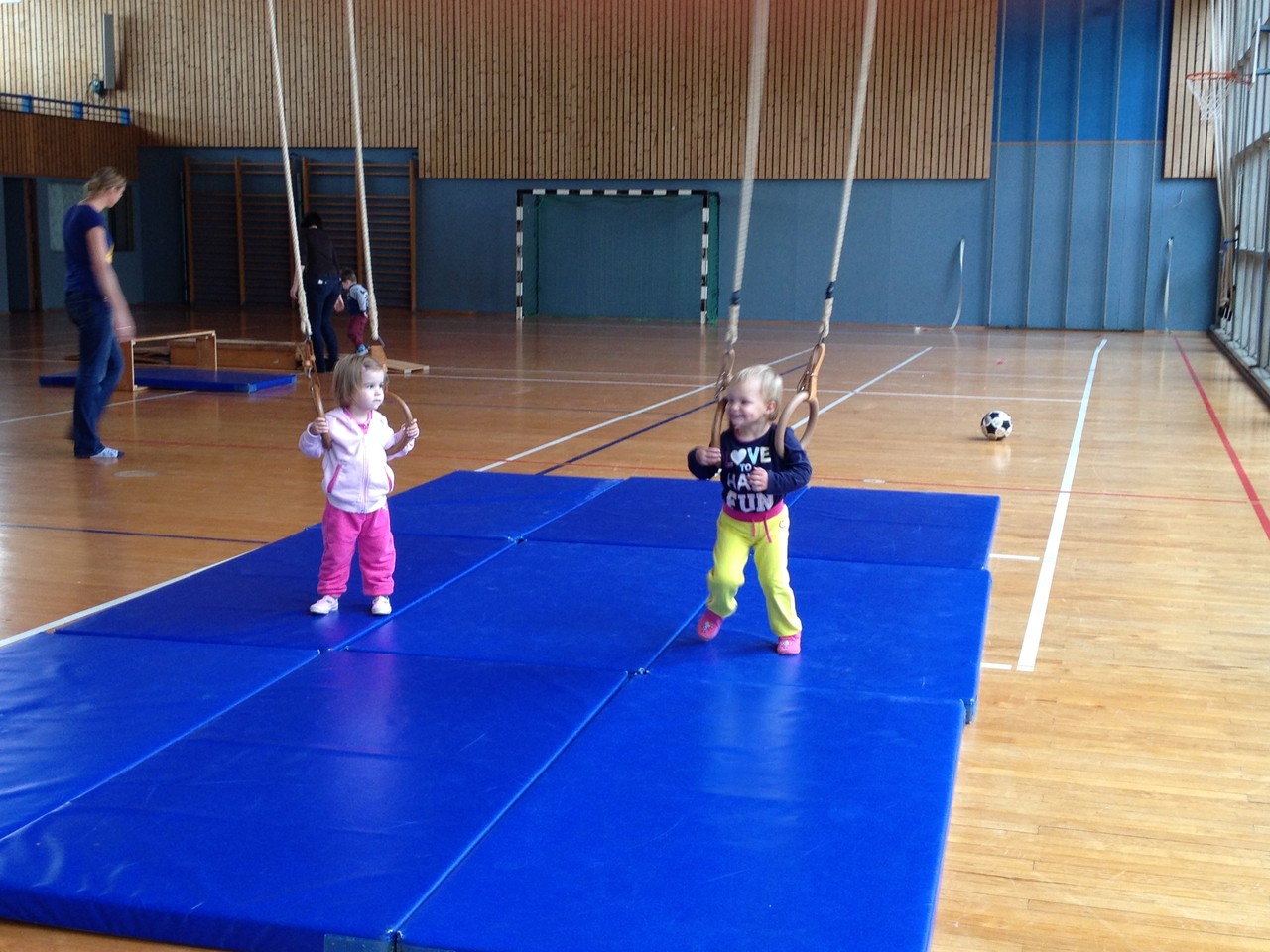 Eltern/Kind Turnen (1-3 Jahre) und Kinderturnen (3-5 Jahre) - FC ...