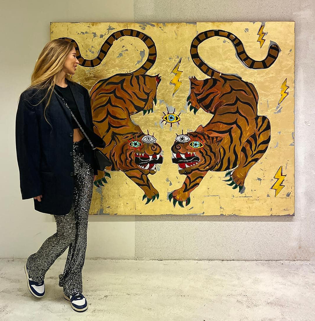 Belle Doxx - Art Gallery Voute