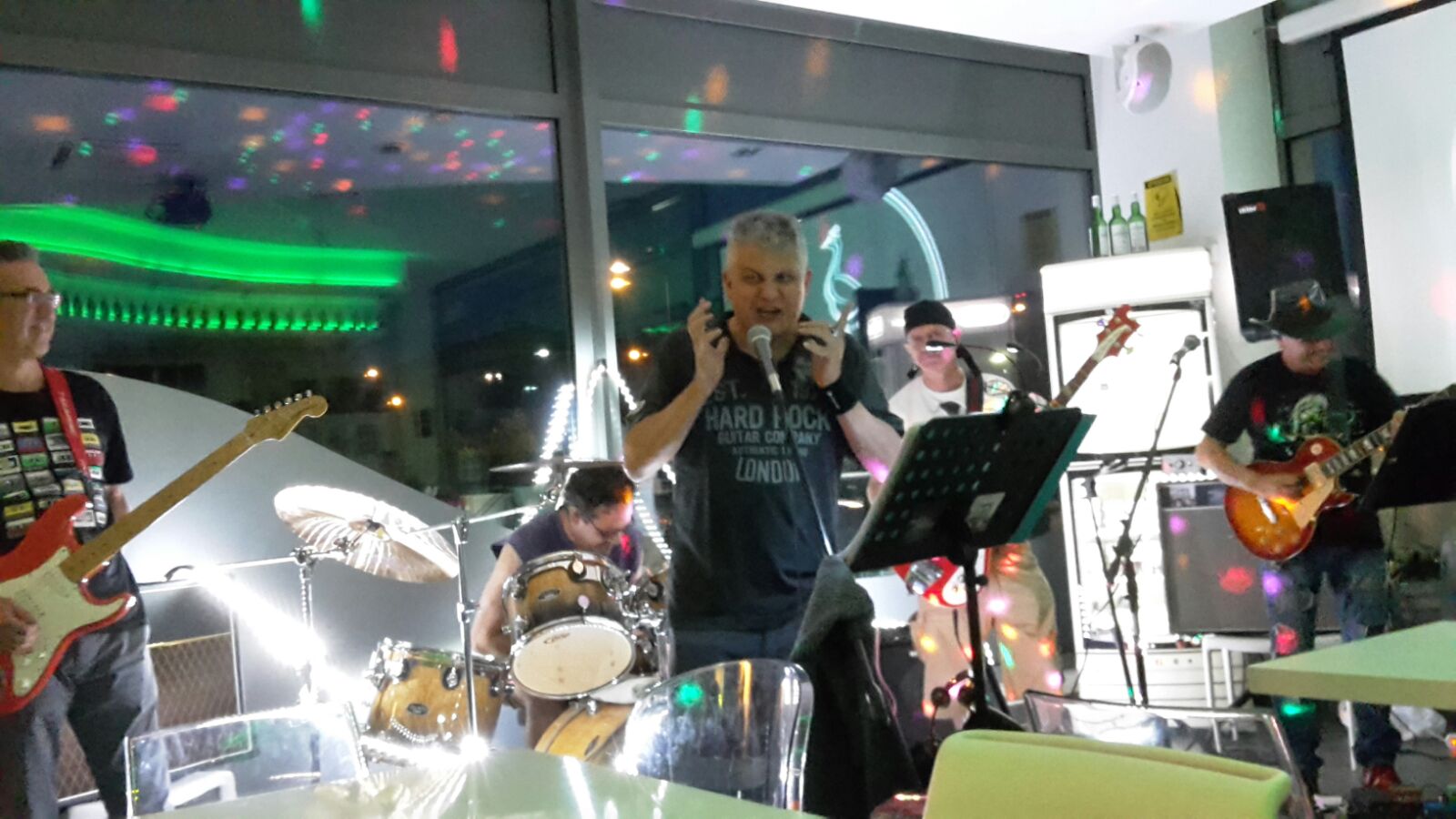 Home Razzle Dazzle rock band - Benvenuti su razzledazzleband! Musica ...