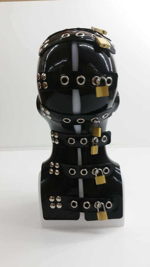 Heavy-Rubber Masken - Devobon.de