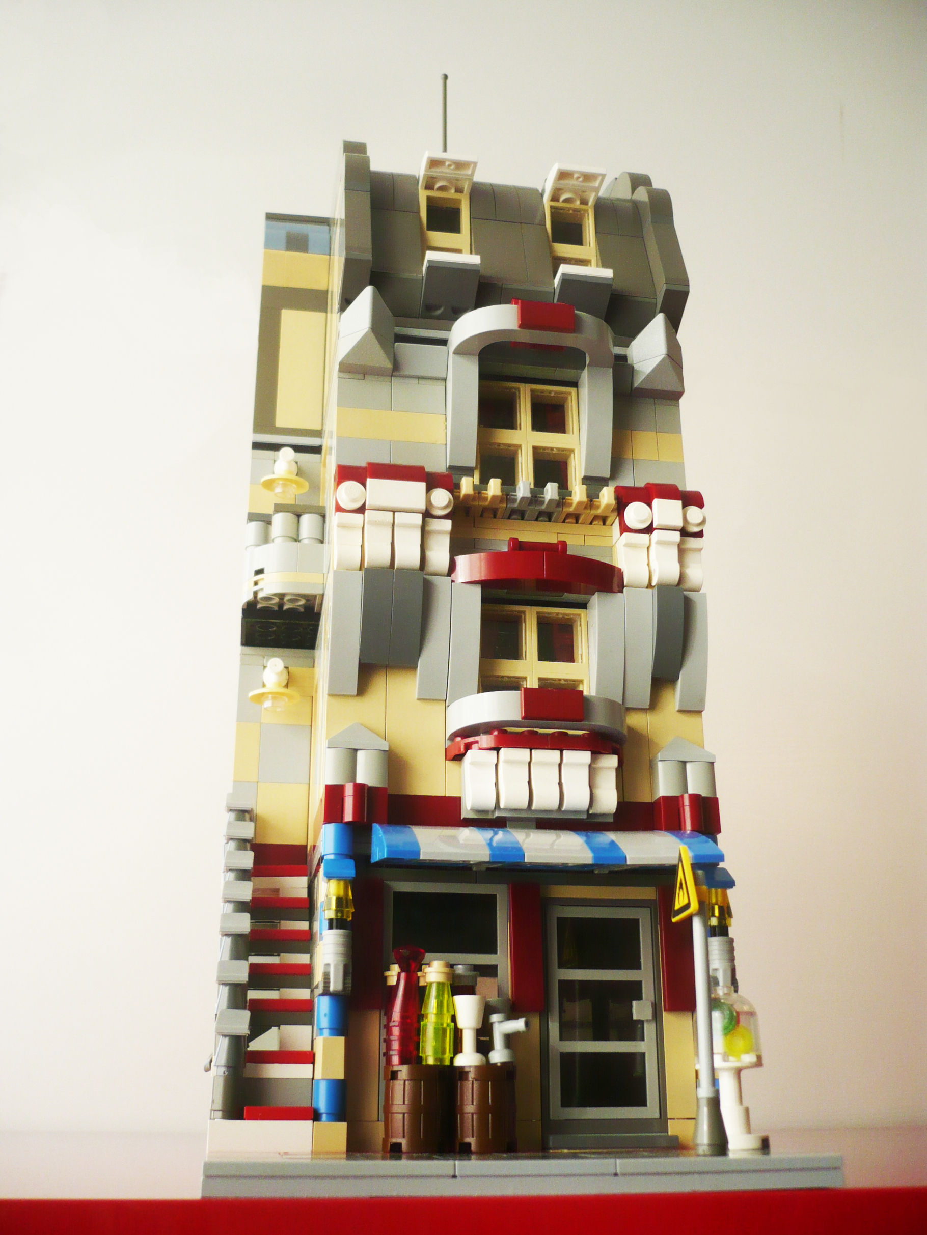 N° 02 - LEGO Modular Baroque Food Shop - Bricker & Co Unlimited
