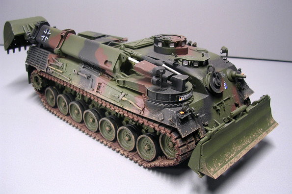 Pionierpanzer Dachs - www.panzer-bau.de/diorama/militär/1:35