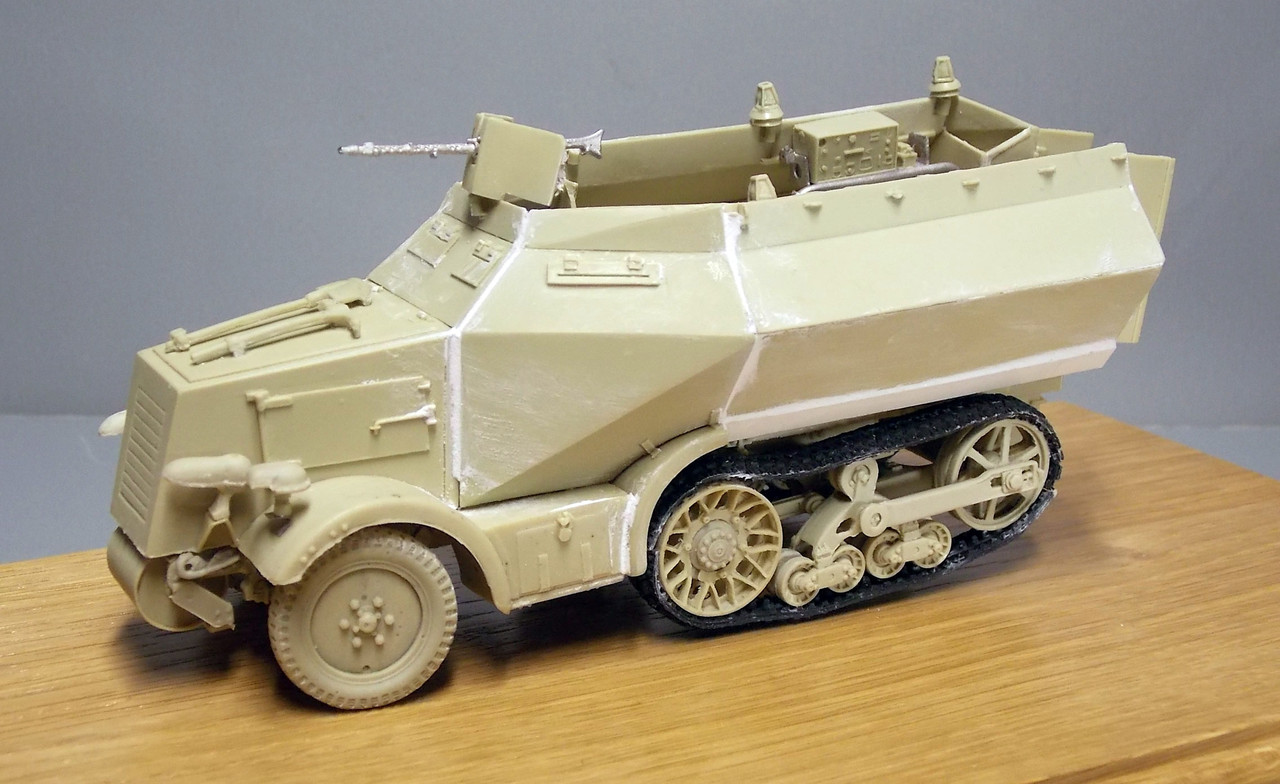 Unic P107 - www.panzer-bau.de/diorama/militär/1:35