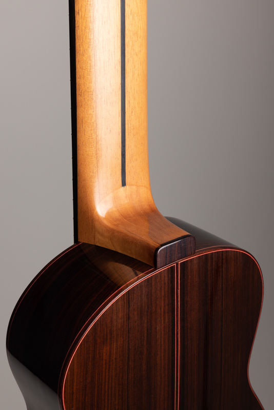 GUITARES CLASSIQUES DE CONCERT - REMY LARSON LUTHIER