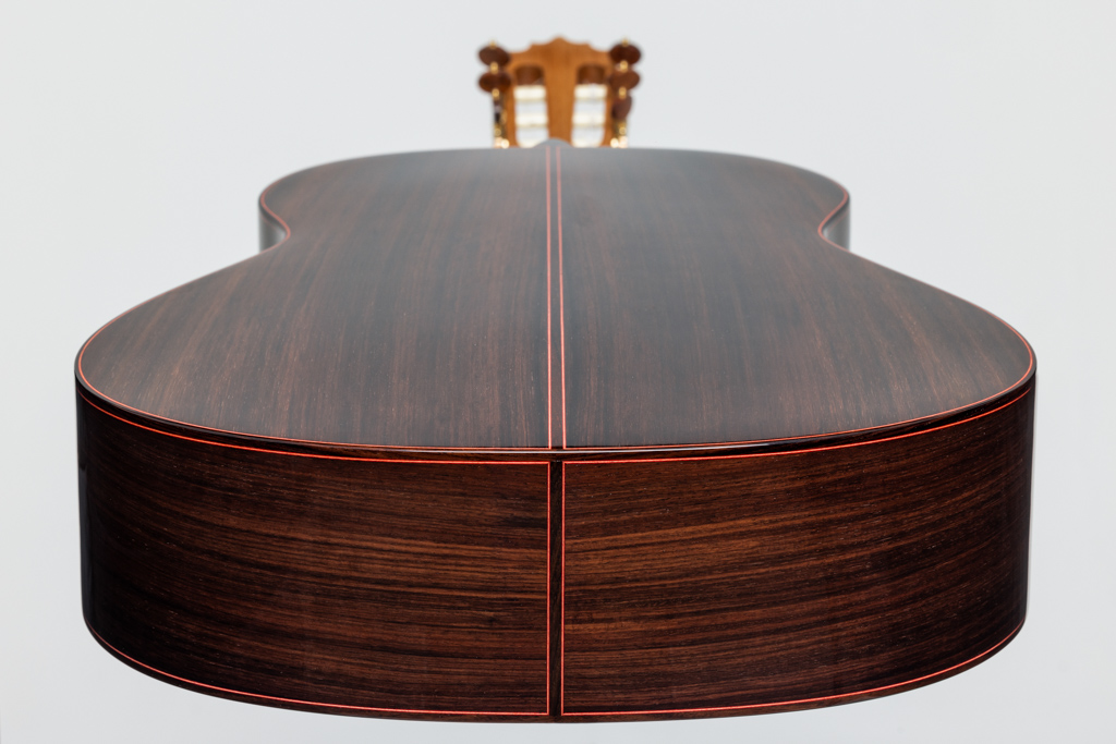 Classical guitars - REMY LARSON LUTHIER