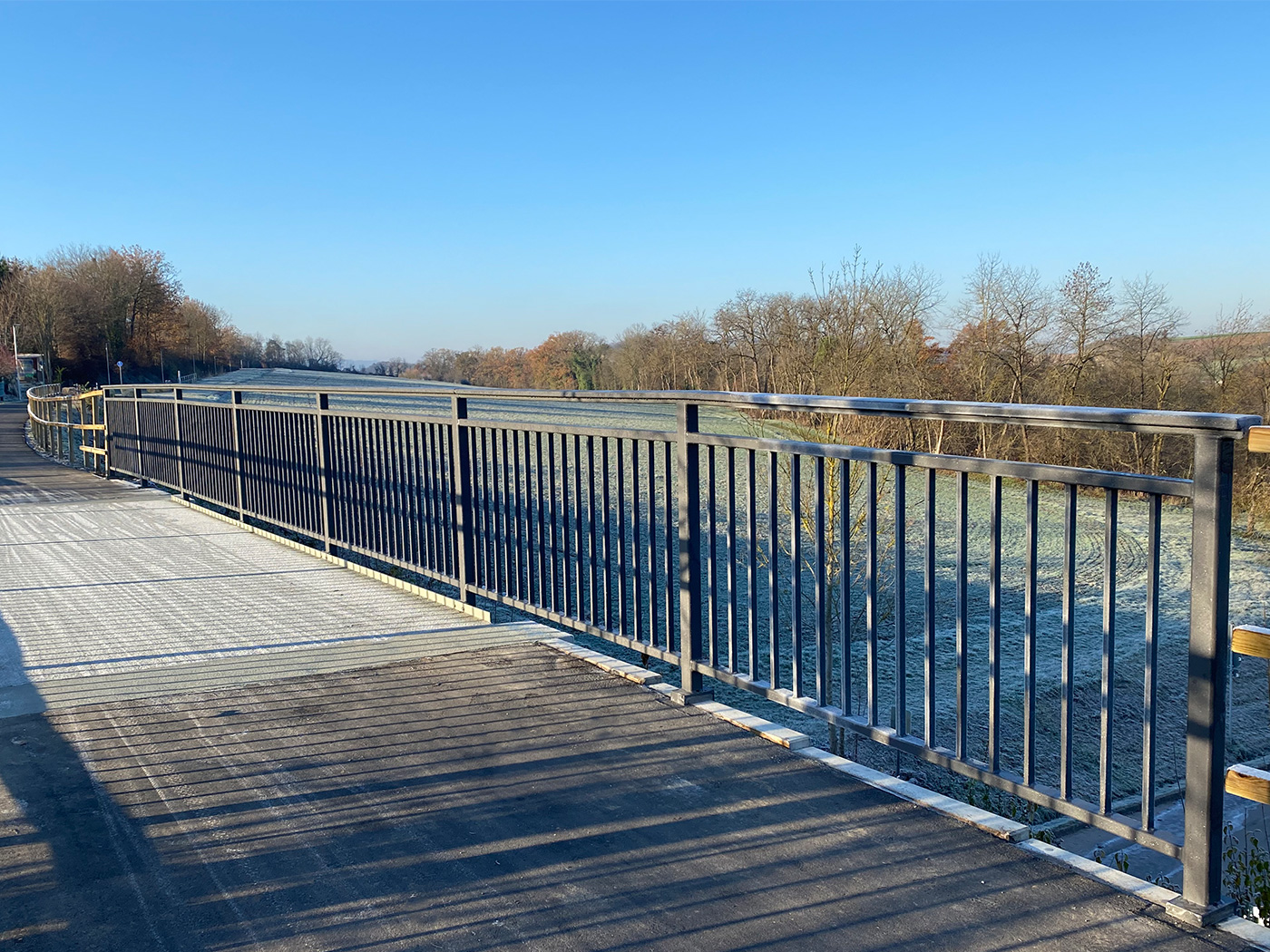 Brückengeländer nach den Richtlinien der Bundesanstalt für Straßenwesen, bast und dem Regelwerk ...