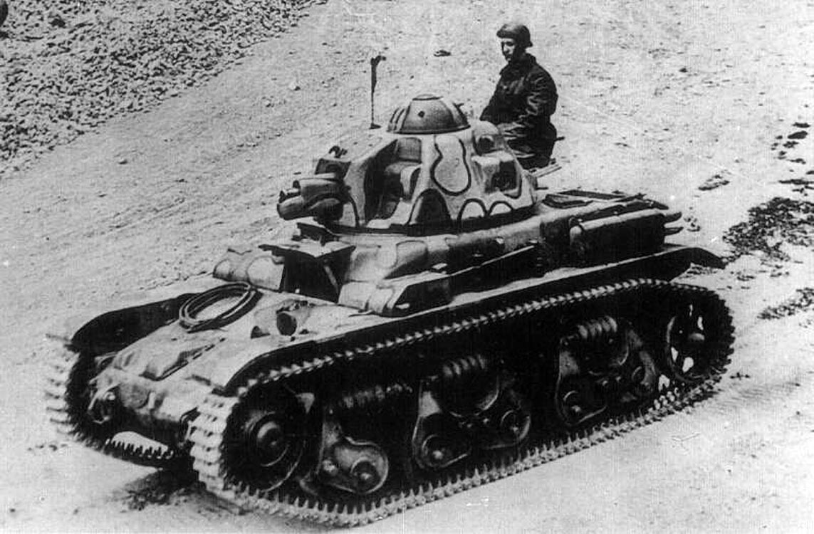 Renault R35 --- - Panzer Chronique