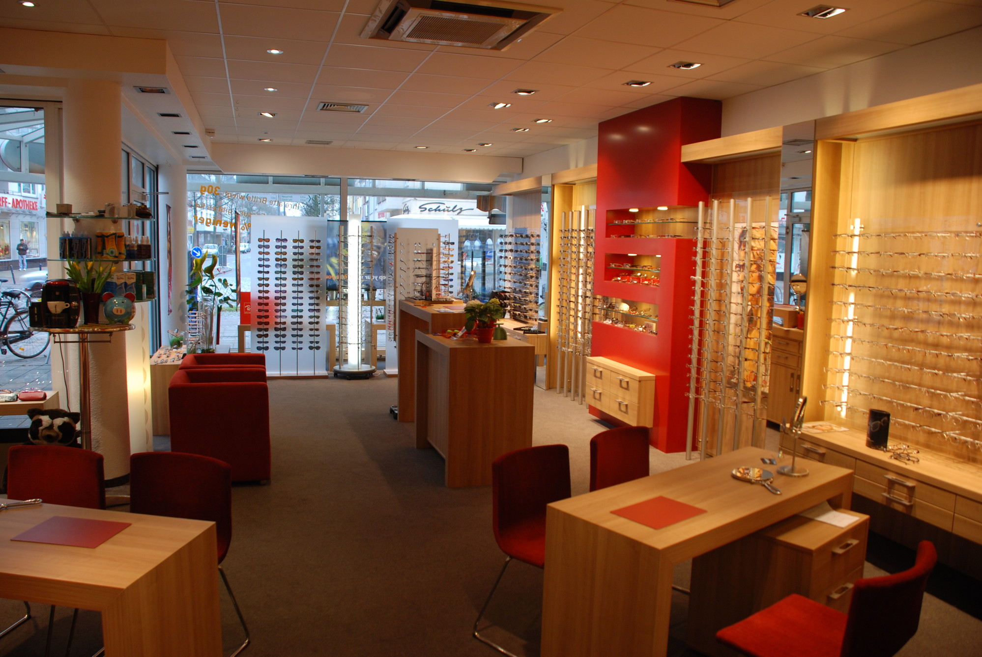 KONTAKT - www.optik-theilen.de _ seit 50 Jahren das Beste für Ihre ...