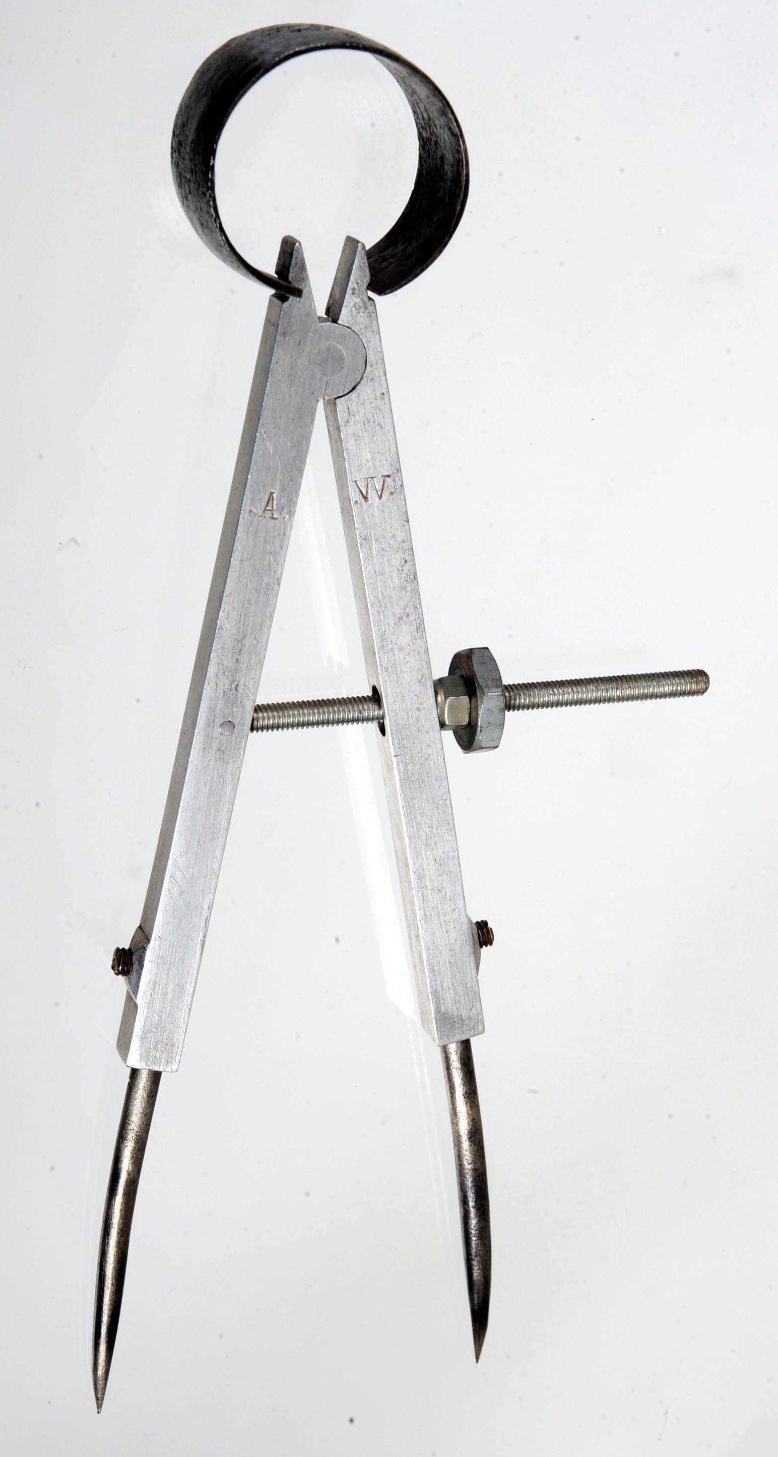 Compas fabriqués par un apprenti - compas-passion.jimdo.com