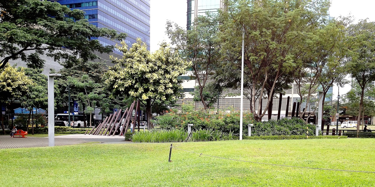 Images of Track 30th in Bonifacio Global City, Philippines - Expressions