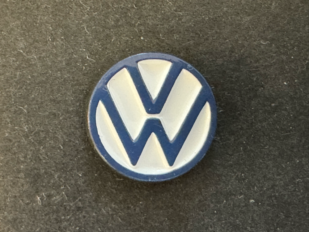 VOLKSWAGEN - Volkspin - VW Volkswagen Pins und Anstecknadeln