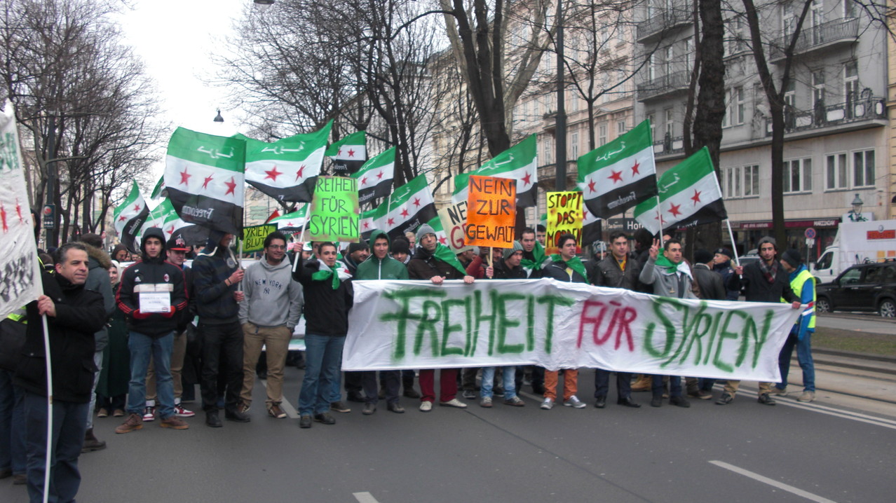 Free Syria! Down with Assad! Freies Syrien! Nieder mit Assad! - REVOLUTION