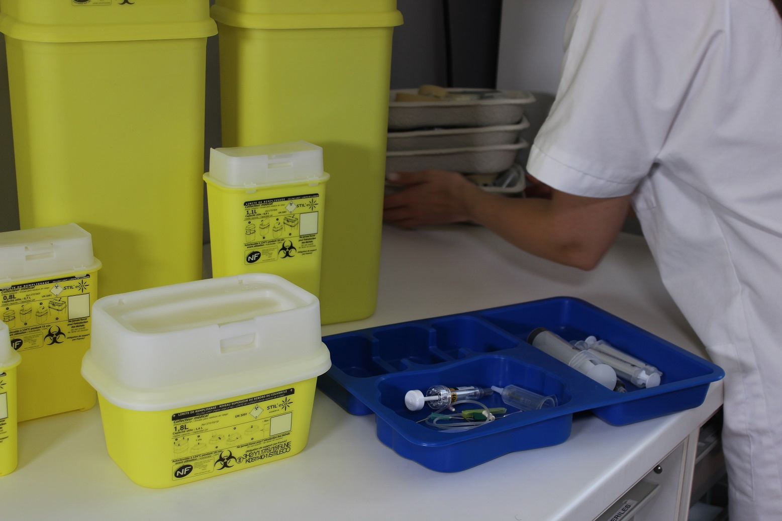 COLLECTEUR A AIGUILLES - INDUSTRIE et SANTE