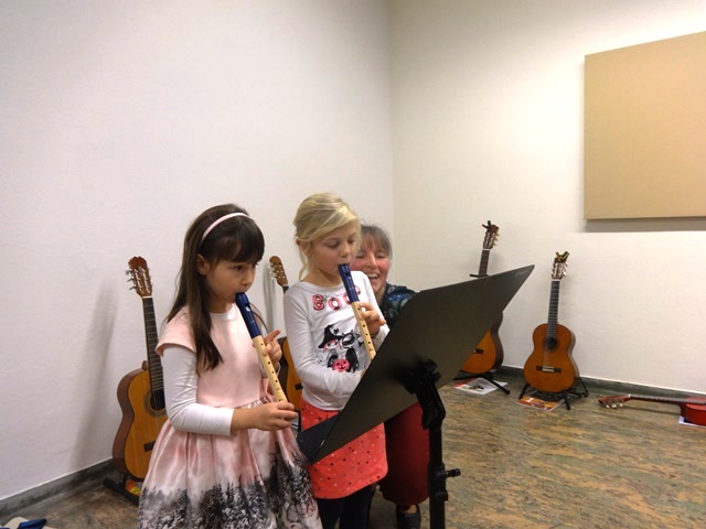 Klassenabend Gitarre und Blockflöte (Klasse Anna Binder ...
