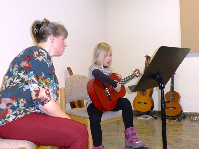 Klassenabend Gitarre und Blockflöte (Klasse Anna Binder ...