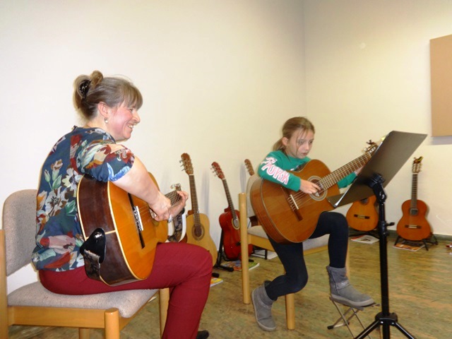 Klassenabend Gitarre und Blockflöte (Klasse Anna Binder ...