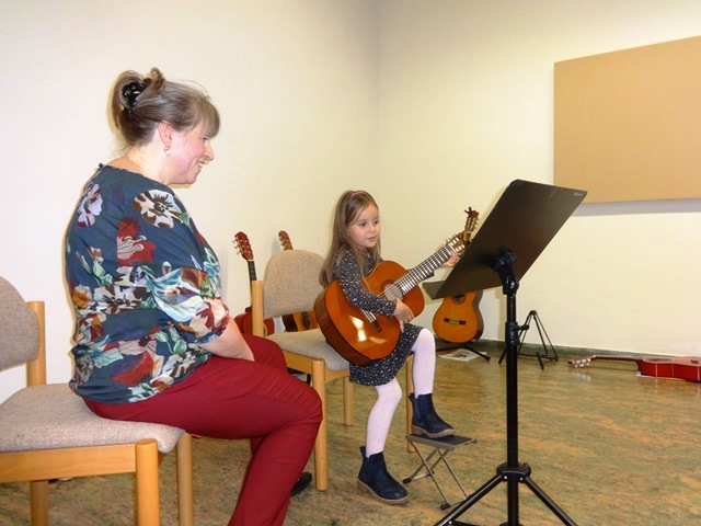 Klassenabend Gitarre und Blockflöte (Klasse Anna Binder ...