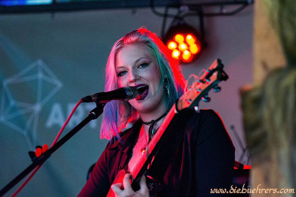 Bilder vom Dead Venus Konzert sind online - diebuehrers Das ...
