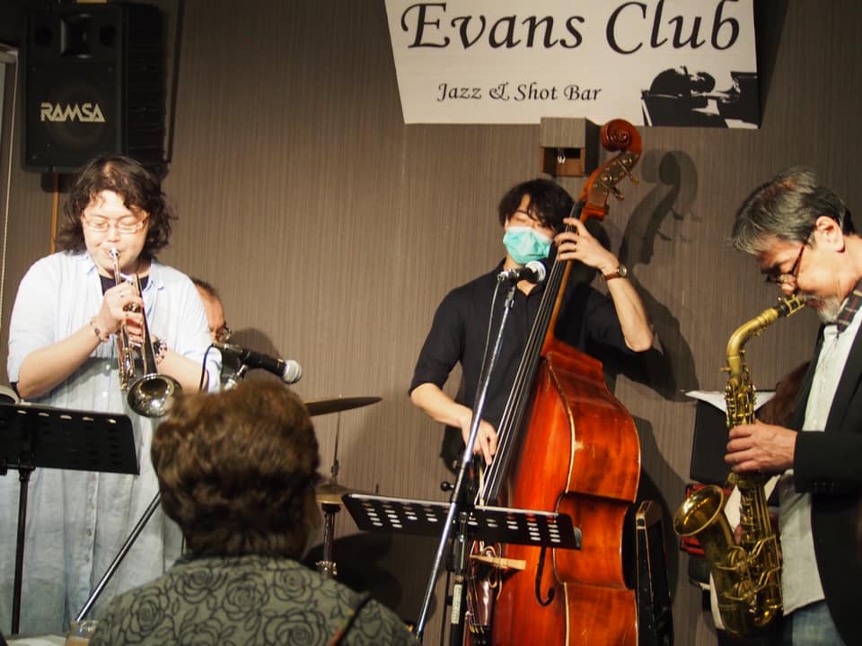Photo Gallery - Evans Club
