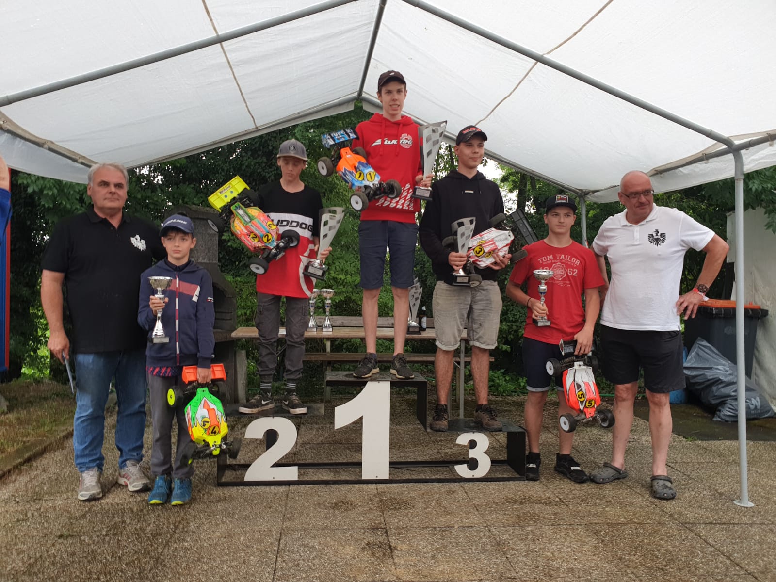 Nitrofighter bei der OM Jugend, 40+ und Truggy 2021 - Nitrofighter